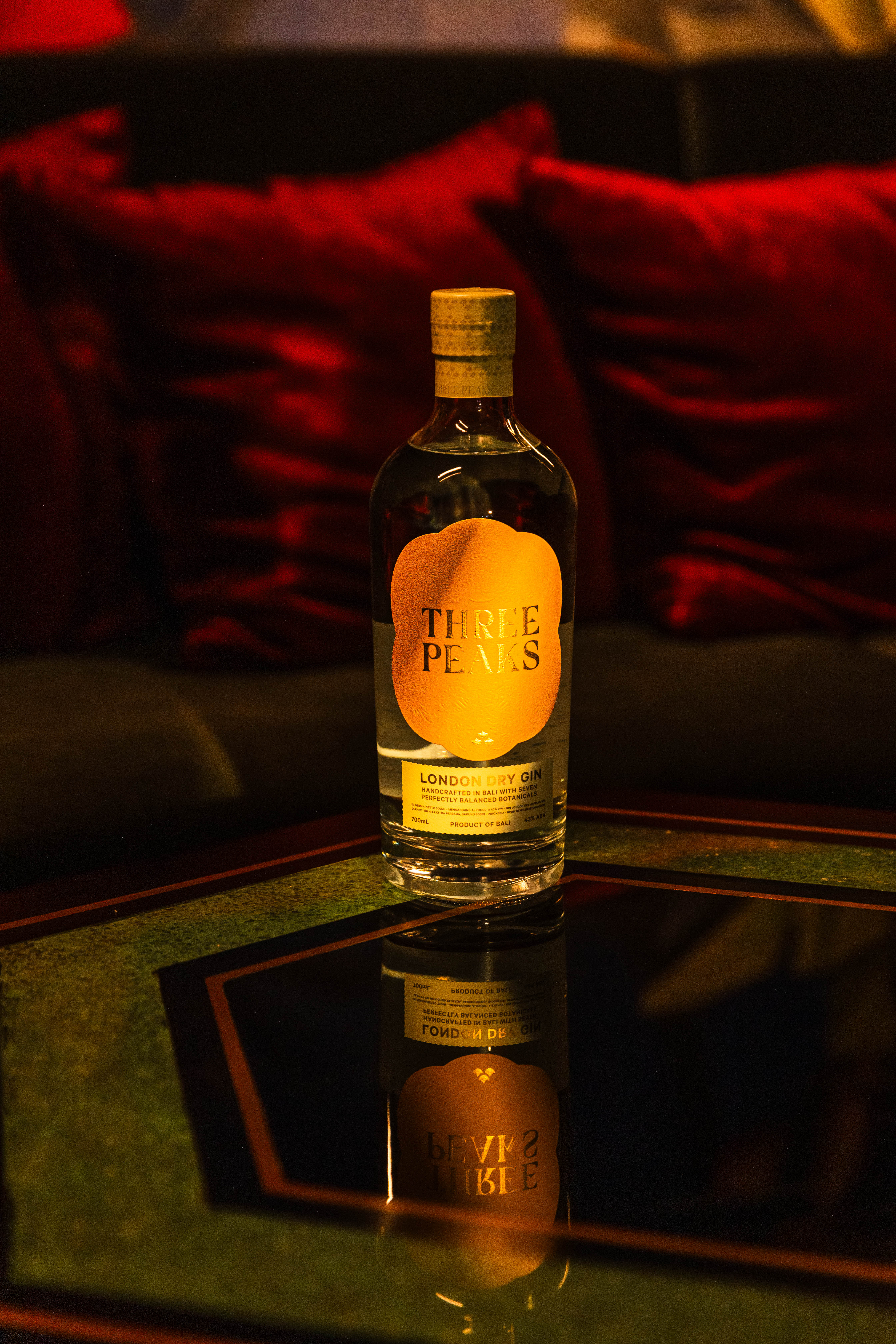Three Peaks Gin — Gin Asli Bali dengan Persian Lime & Lemon dari Kebun ...